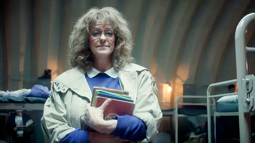 Stranger things 5 il prof della scuola superiore nel cast della ...