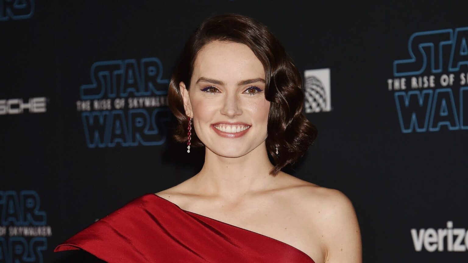 Daisy ridley protagonista in ebenezer una rivisitazione natalizia di un ...