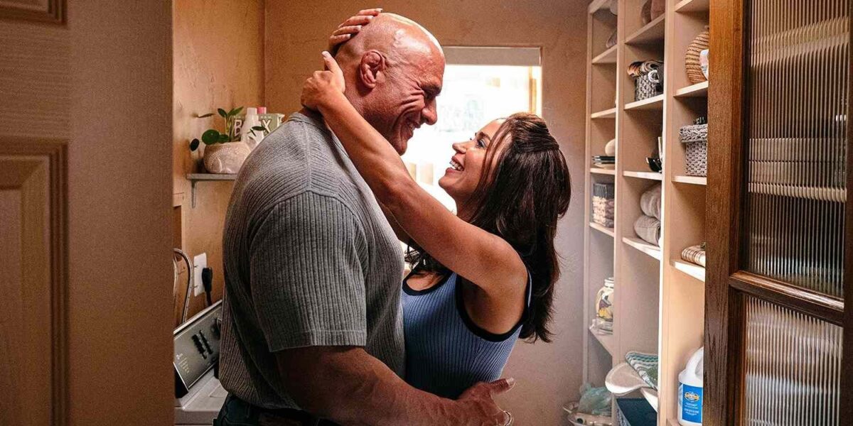 Dwayne Johnson e Emily Blunt il film R-rated che diventa un caso streaming