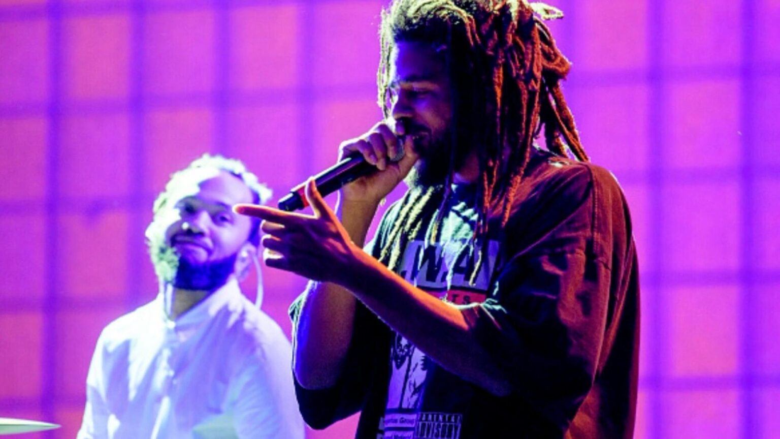 J cole annuncia il fall-off world tour 2026: date prevendita, codici e ...